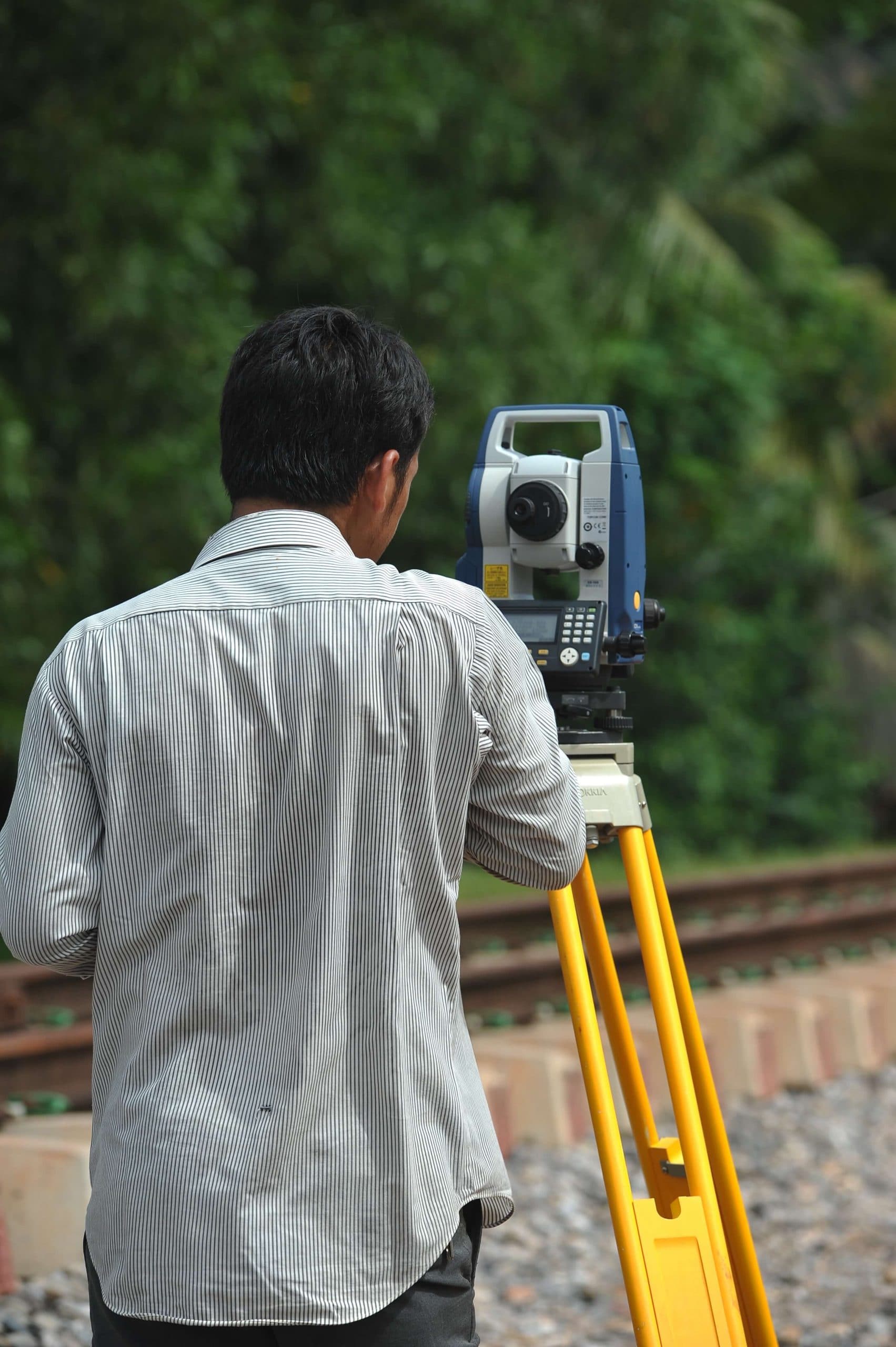 Pourquoi demander un Relevé Topographique ? - MF-Construction